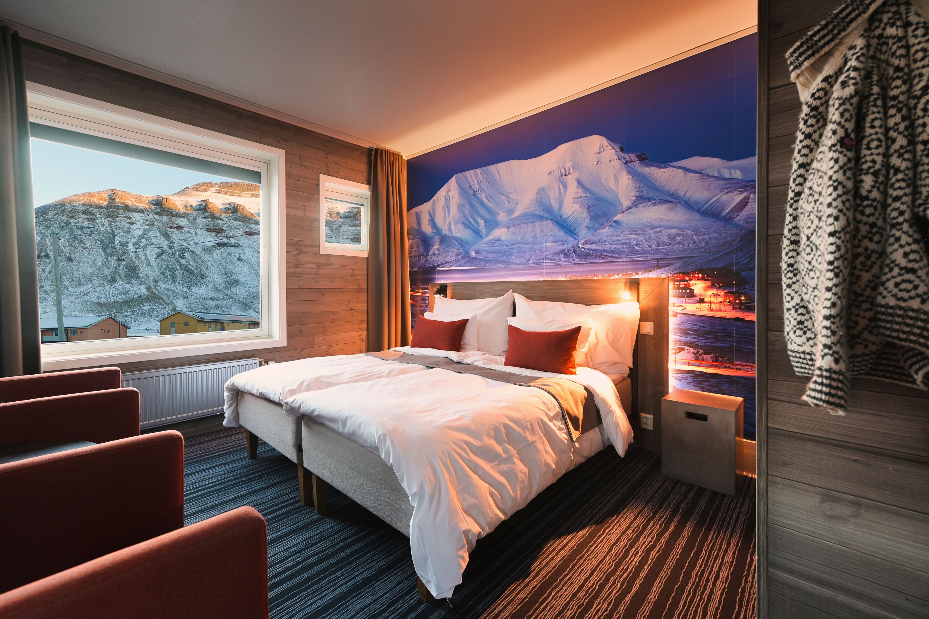 svalbard hotels